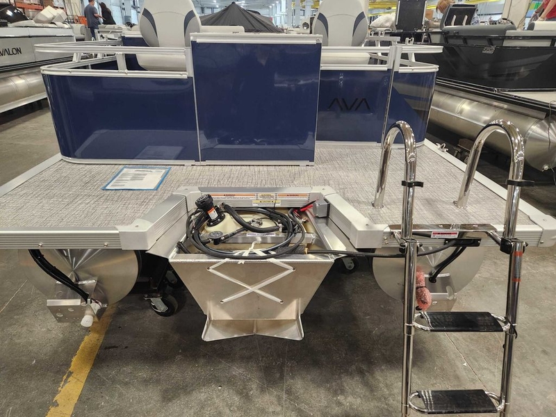 New Avalon 1980 23 Venture Rear Fish 2026 for sale in Howell, Michigan ...