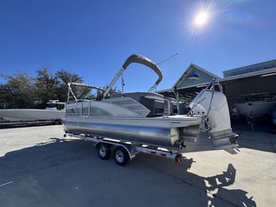 New Bennington M Quad Bench 23 MFB 2026 for sale in Orange Beach ...